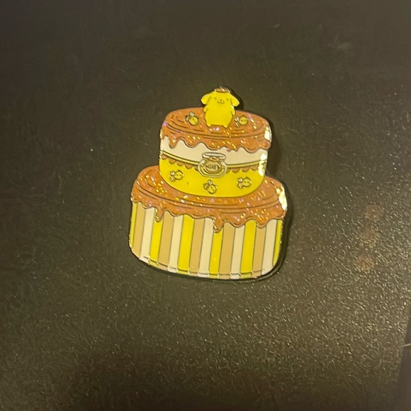 Hello Kitty | Accessories | Pompompurin Cake Mystery Box Enamel Pin ...